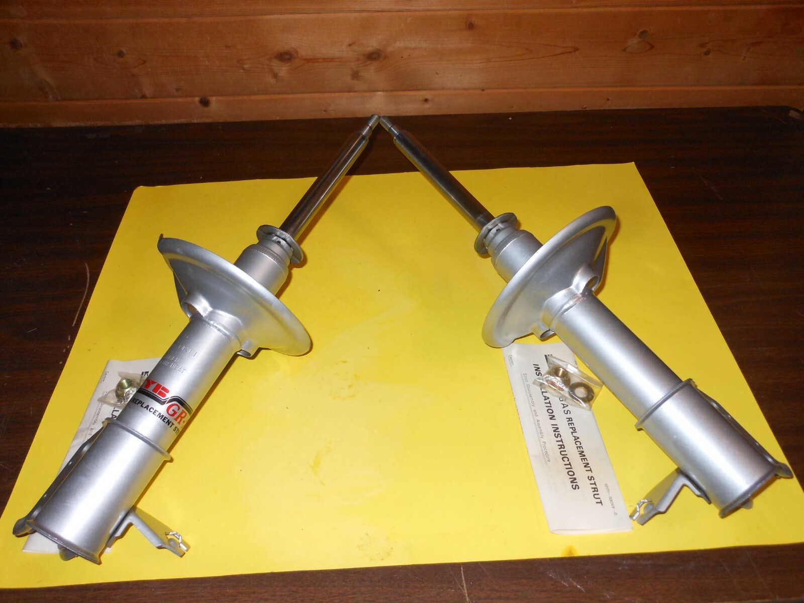 TWO KYB GR-2 GAS STRUTS FITS: NISSAN MAXIMA 1986-1988, STANZA 87-89 ...