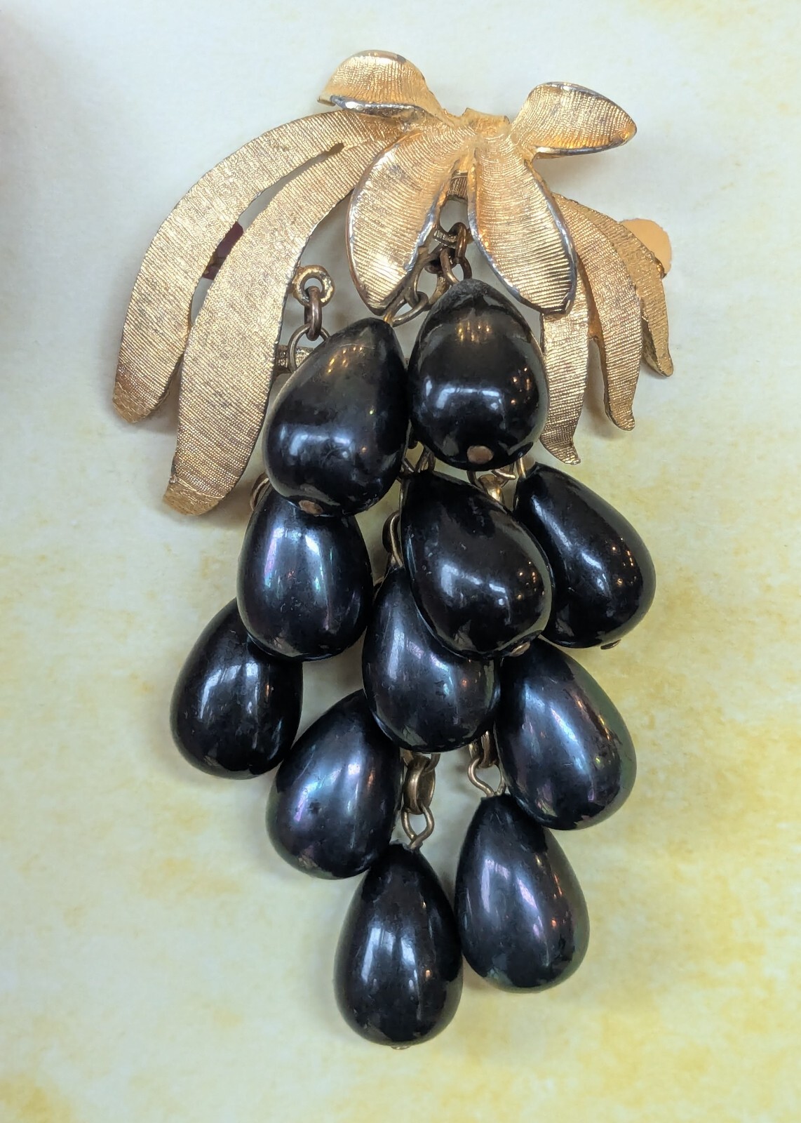 VINTAGE Jumbo Tear drop Faux Pearl Grape Cluster Dangle Brooch Pin | eBay