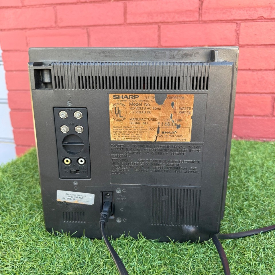 Sharp 9-Inch Vintage CRT Color TV Monitor AC/DC October 1985 Retro ...