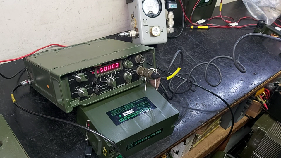 Army Military Marconi Scimitar V FM VHF Manpack Radio | eBay