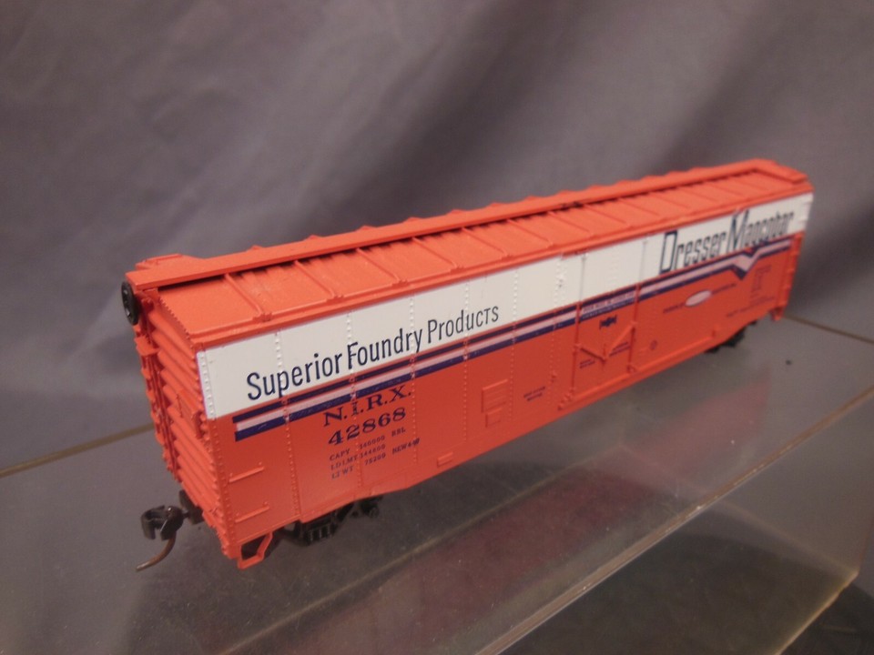 HO SCALE DRESSER MAGCOBAR PLUG DOOR 50' BOX CAR | eBay