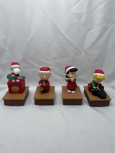 Hallmark Peanuts Wireless 2011 Christmas Band 4 Figurines Music Motion ...