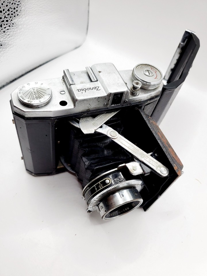 Daiichi Zenobia 120 Roll Film 4.5x6 Camera with Hesper 7.5cm f/3.5 | eBay