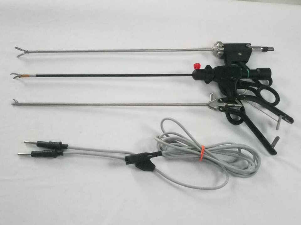 Laparoscopic Bipolar Fenestrated Maryland Dissector Needle Holder Set ...