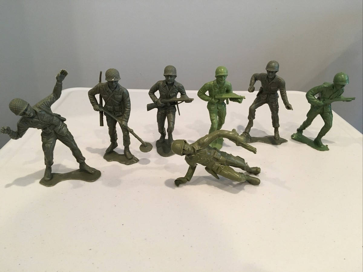 Vintage Army Men 90+ Vintage Army Men Plastic Stock Photos, Pictures