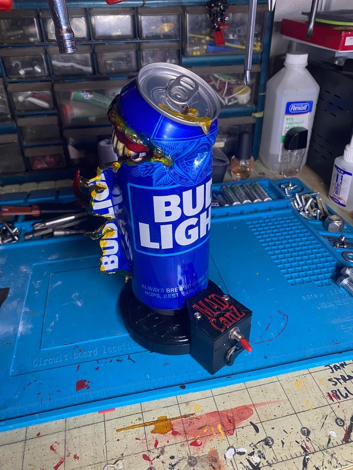 BUD LIGHT art sculpture Grafitti BEER can art Horror ART Custom made ...
