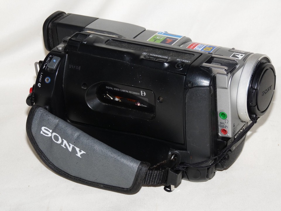 Sony DCR-TR7000 Digital8 HI8 8mm Video8 Camcorder VCR Player Video Transfer | eBay
