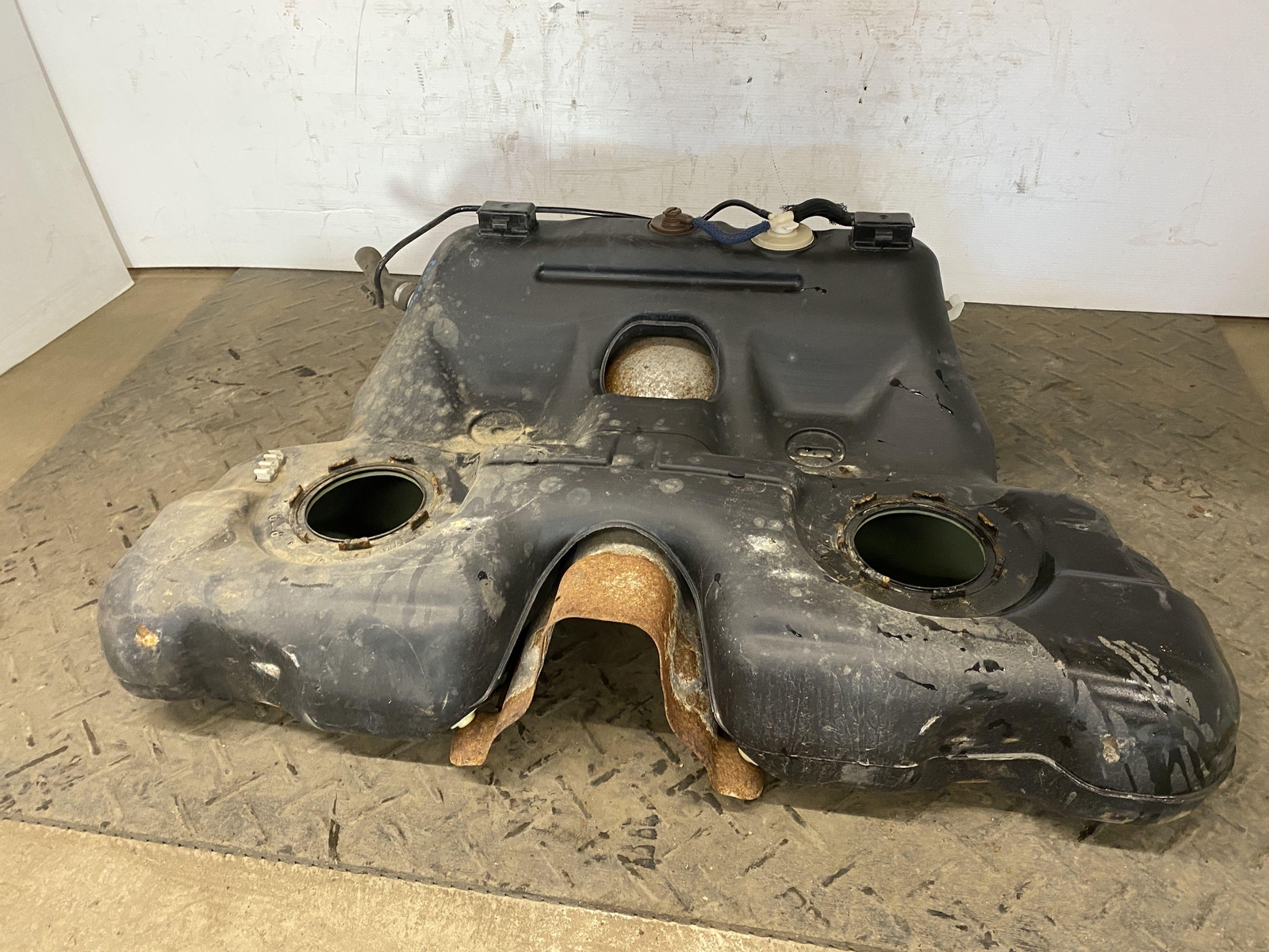 2008-2010 Cadillac CTS Sedan Fuel Gas Tank 18 Gallon | Genuine OEM ...