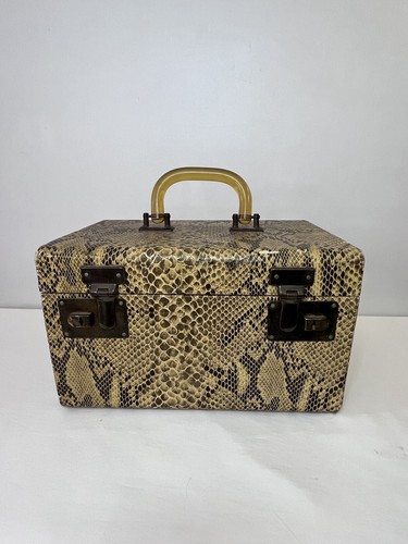 1950s vintage train case - Gem