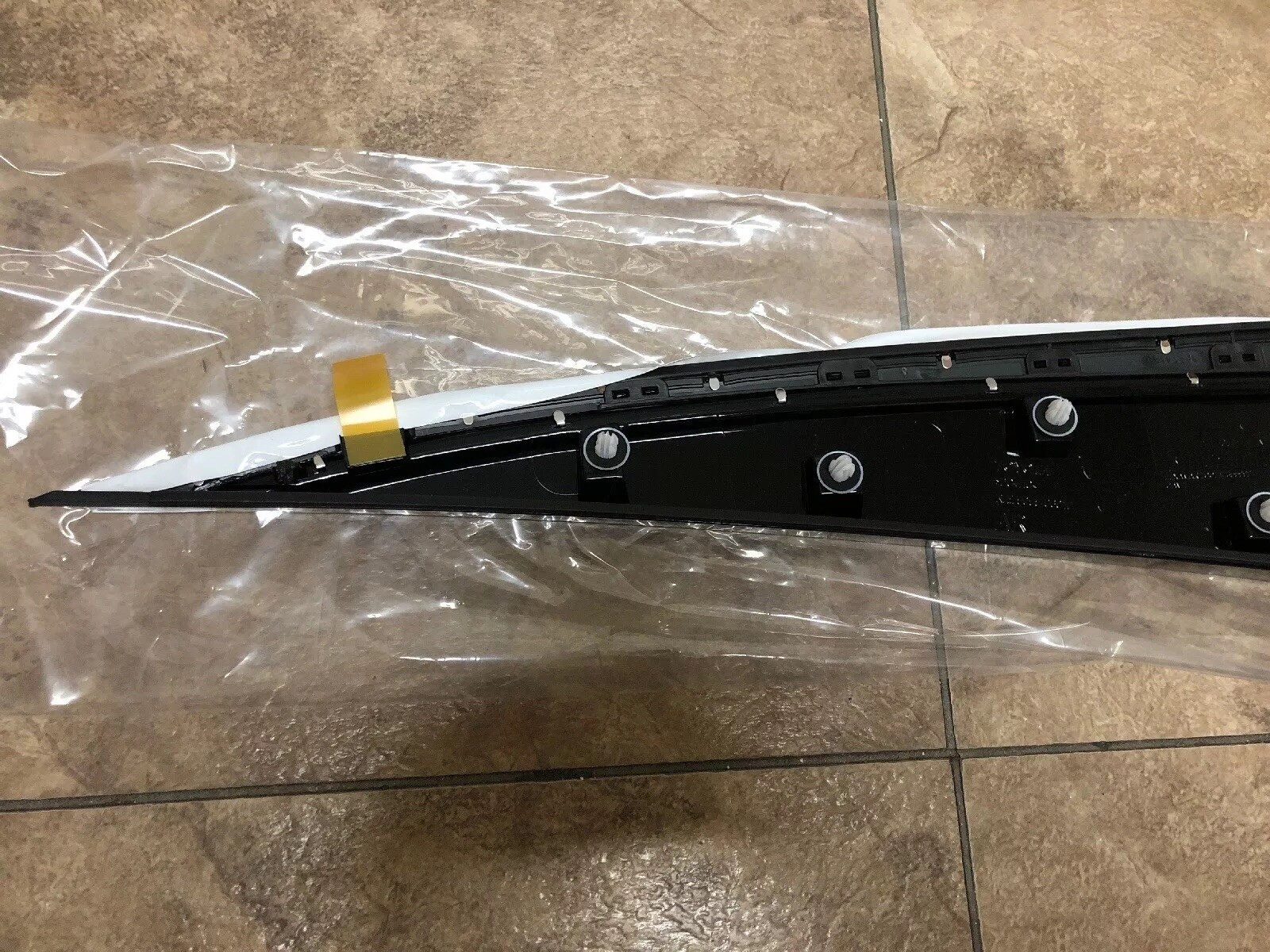 2015 2016 2017 TOYOTA CAMRY REAR RIGHT RH PILLAR MOULDING PANEL TRIM ...