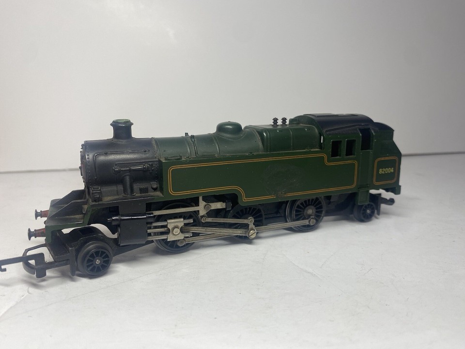 Tri-ang R59 R59S 2-6-2 Class 3MT Tank Locomotive Loco. 82004 OO Gauge ...