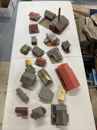 20 HO Train Railroad Buildings And Accessories Lot 2 | eBay