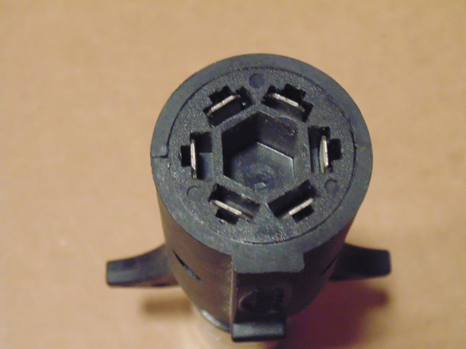 Hoppy Trailer Light Adapter 37555 7 To Round | eBay