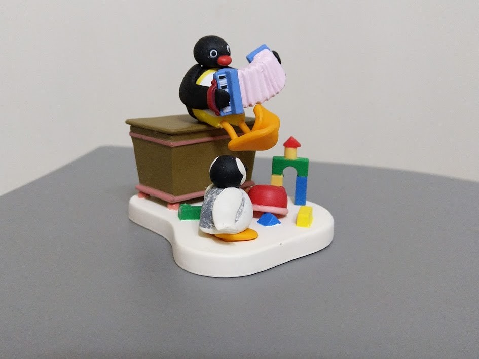Pygos Pingu action figure series #03 - Pingu and Accordion play rare ...