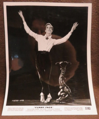 MS66 8X10 MOVIE STILL PHOTO FUNNY FACE AUDREY HEPBURN - REFLECTION ON ...