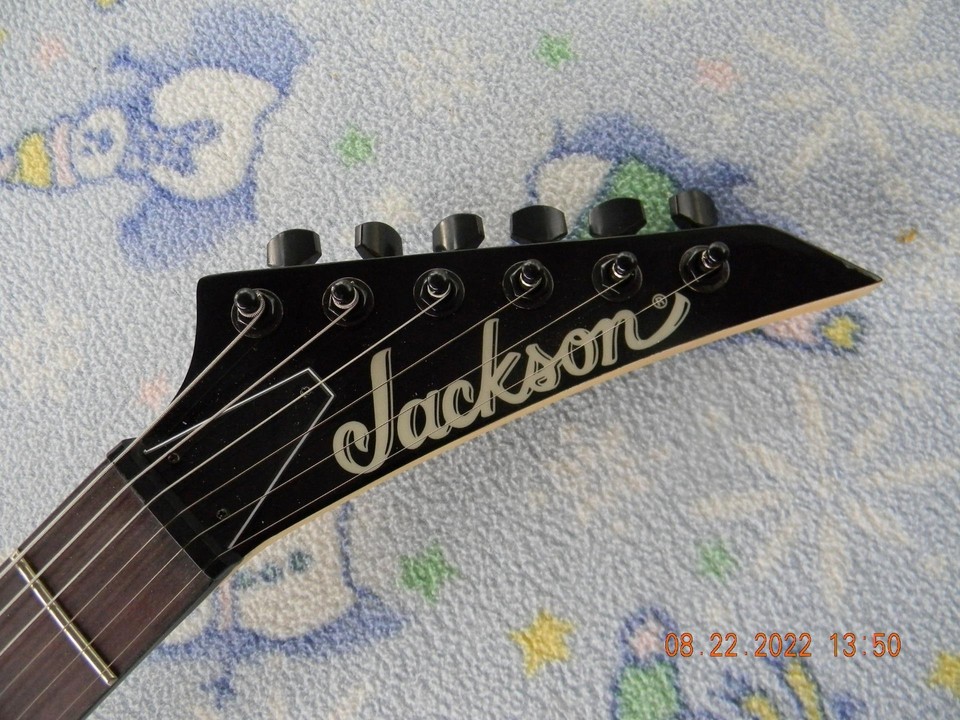 Jackson JS11 "Custom Shack",Hot White Pickups,Coil Splitting,Black ...