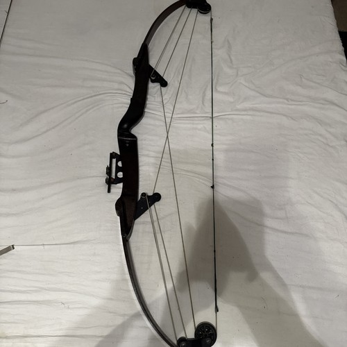Bear Archery Whitetail Hunter Compound Bow RH AMO String Length 39” | eBay