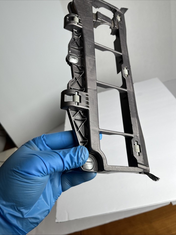 DYSON DC14 DC33 FLOOR NOZZLE BOTTOM SKID SOLEPLATE ASSEMBLY OEM PART ...