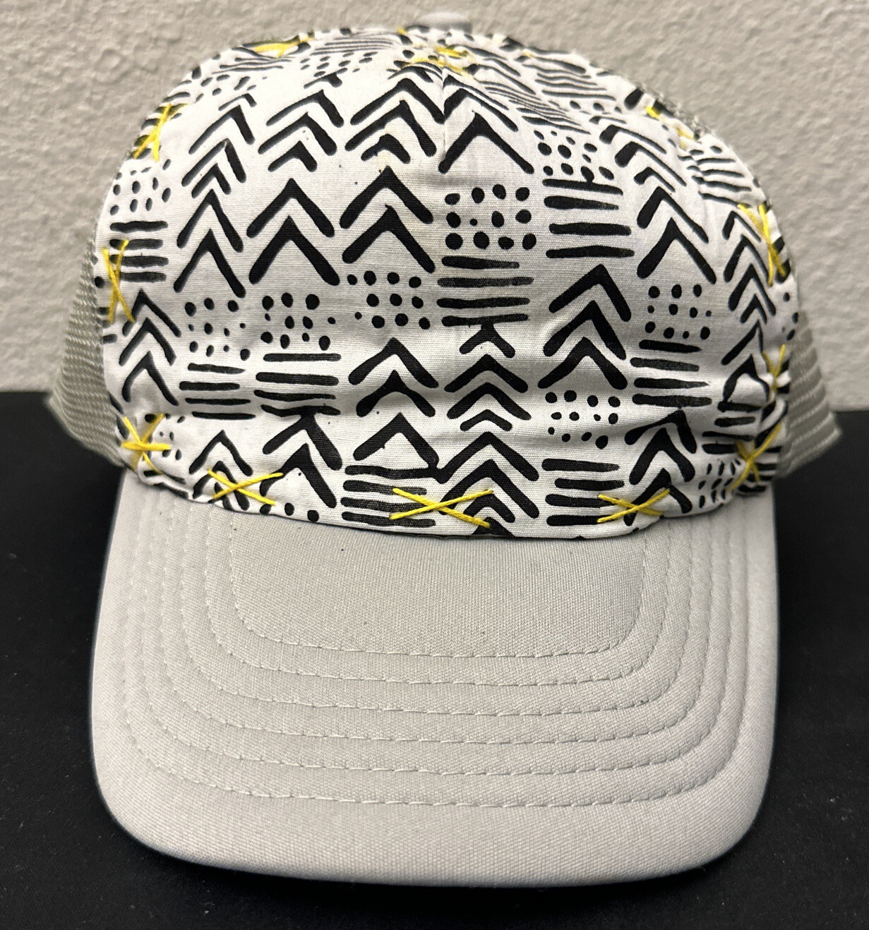 Blowfish Designs Mesh Back Trucker Hat Snapback Gray Youth | eBay