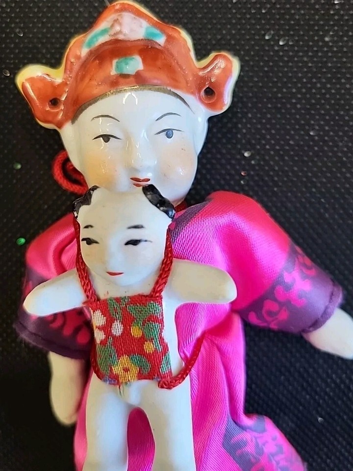 Chinese Mama & Baby Porcelain Bisque Dudou Cloth Apron Ornament | eBay