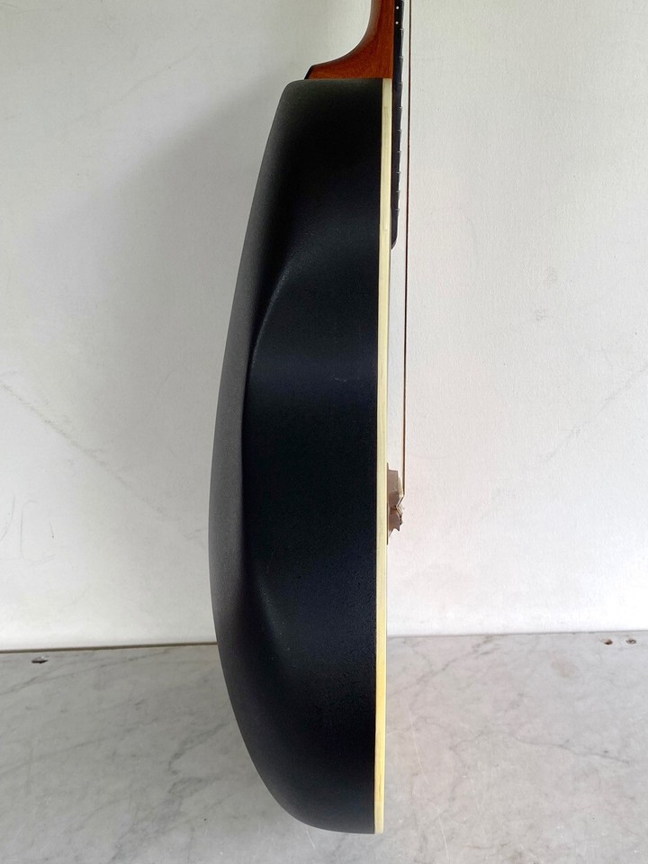 OVATION Balladeer Classical Acoustic Guitar. Nylon Strings Model 1124-4 ...