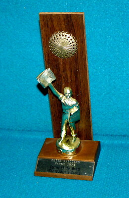1970s Vintage : PAPERBOY TROPHY "Extra! Extra! Read All About It ...