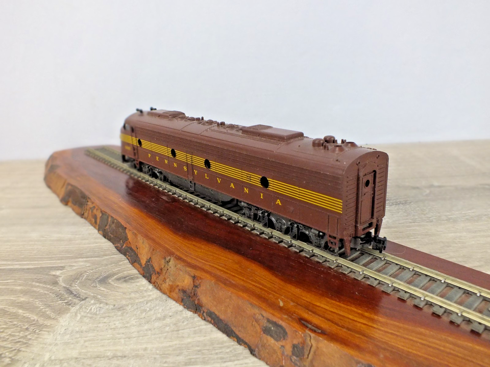 H O Train Dummy Locomotive E-8 Pennsylvania 5887 | eBay