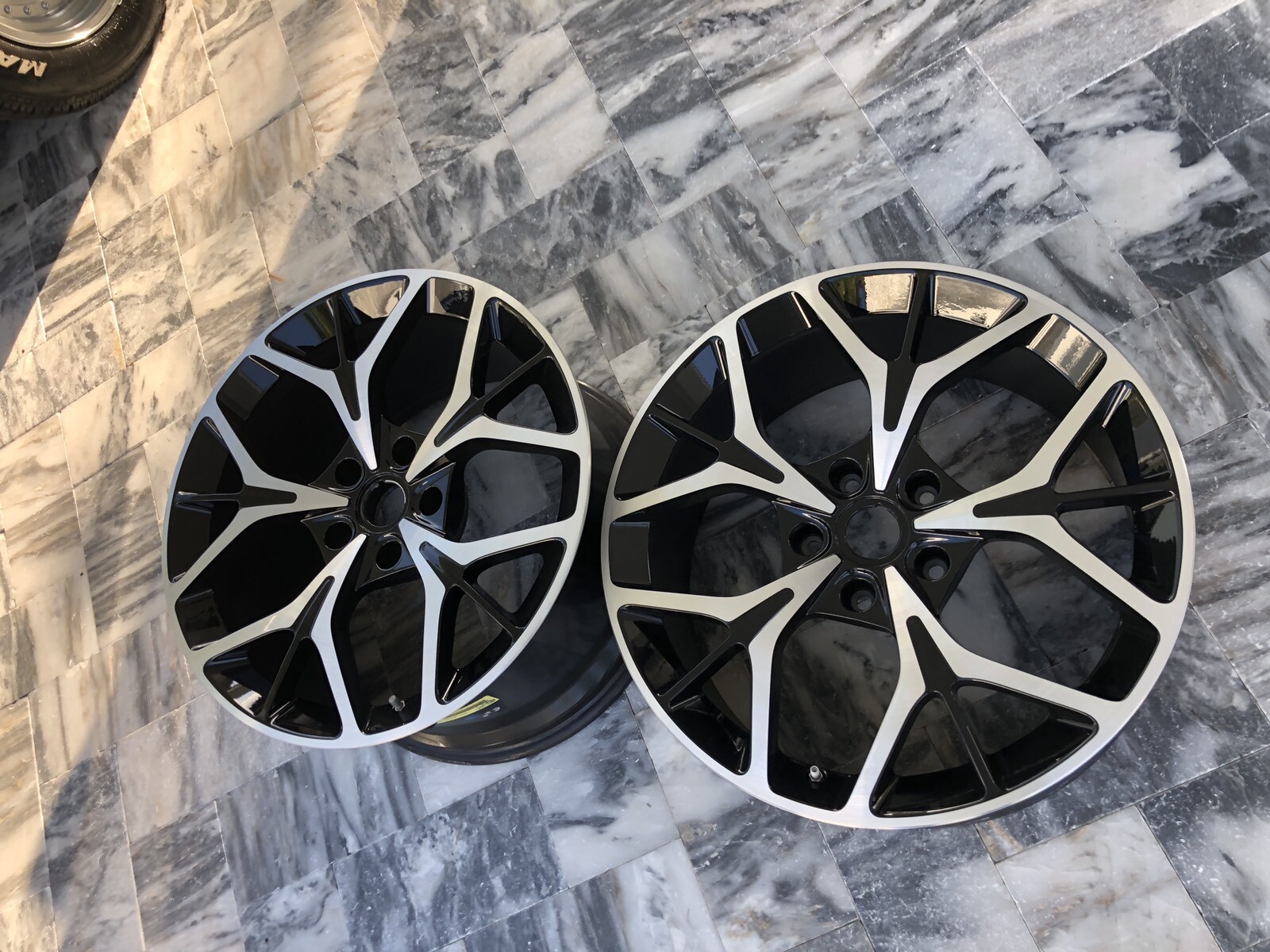 2019 Aston Martin DB11 Volante Wheels RIMS Part#KY53-1007-CA. #KY53 ...