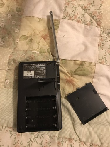 Vintage REALISTIC Pocketvision 22 Pocket Vision Hand-Held TV Model 16 ...