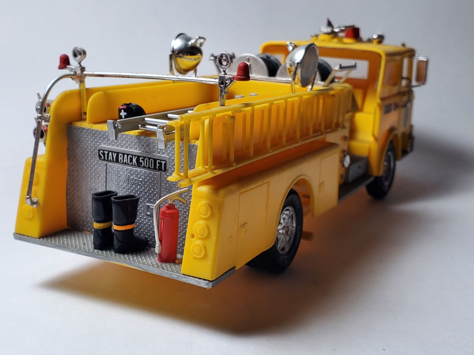 Revell Snap Tite Mack Pumper Fire Truck Glenview #4 1:32 Plastic Model ...