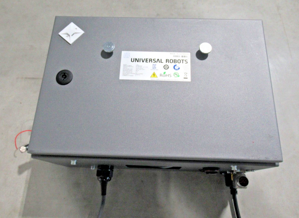 Universal Robots UR5E Controller Box W Pendent GREAT CONDITION *US ...