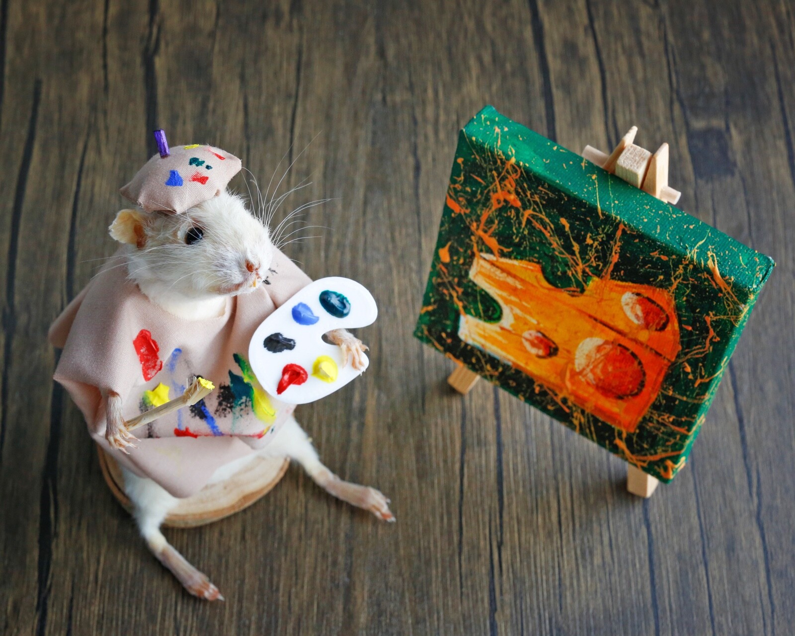 Taxidermy Mouse, Artist and Easel, curiosity, novelty, unique, handmade ...