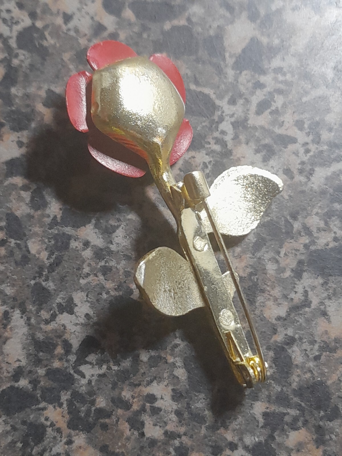 Red Rose Pin 🌹 - Gem