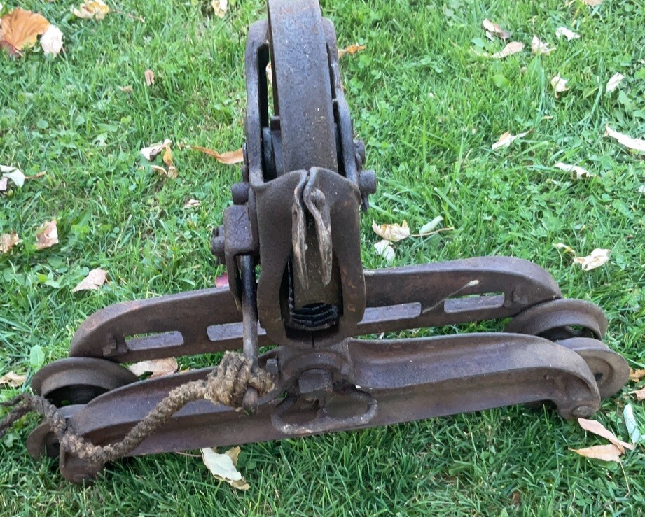 VINTAGE 1920’S HARVESTER HAY TROLLEY CAST IRON MOVES FREELY | eBay