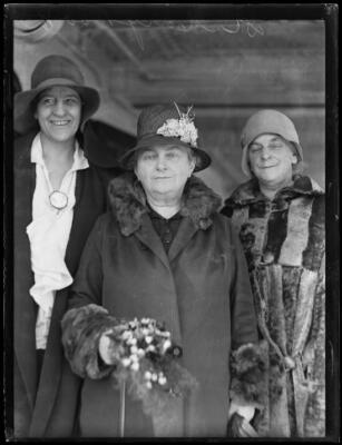President Anzac Fellowship Women Dr Mary Booth two other women, NSW ...