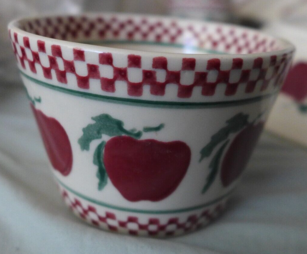 Nicholas Mosse Irish Pottery Apple 3-1/2” CUstard Bowl Red/Cream ...