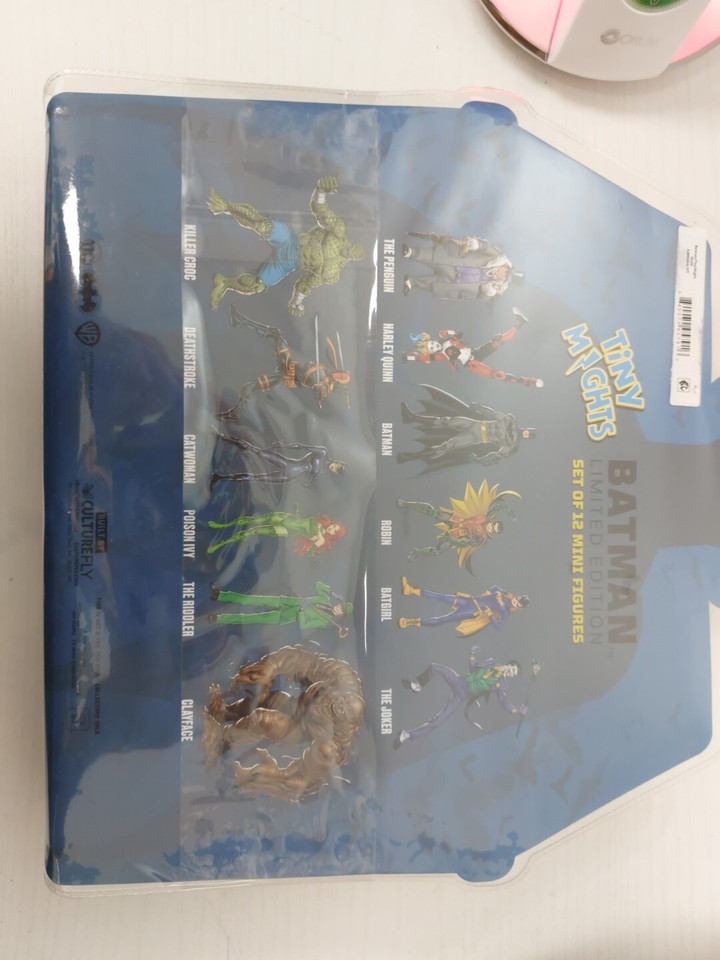 CultureFly DC Comics - Batman Tiny Mights Arkham Asylum 12-Pack PURPLE ...