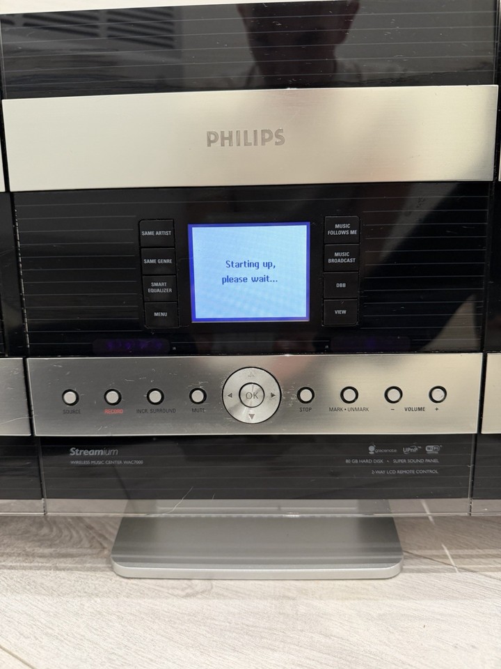 Philips Streamium Wireless Music Centre and Station (model WACS7000/12 ...