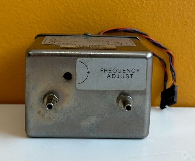 HP 10811-60102 10 MHz, 11 to 13.5 V EFC, Precision Crystal Oscillator ...