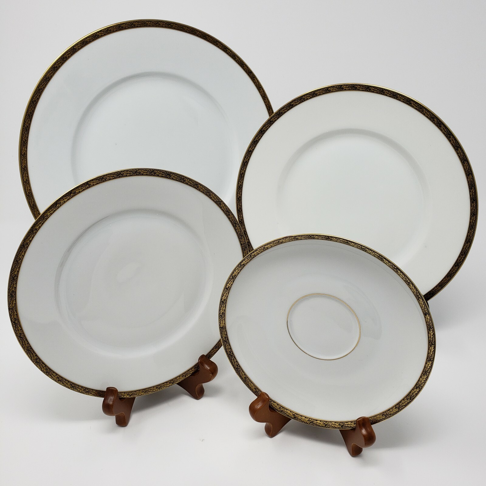 9" Dia. Hutschenreuther Hohenberg China Dinner Plate Bavaria Gold Rim ...