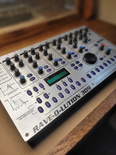 QUASIMIDI 309 RAVE-O-LUTION | eBay