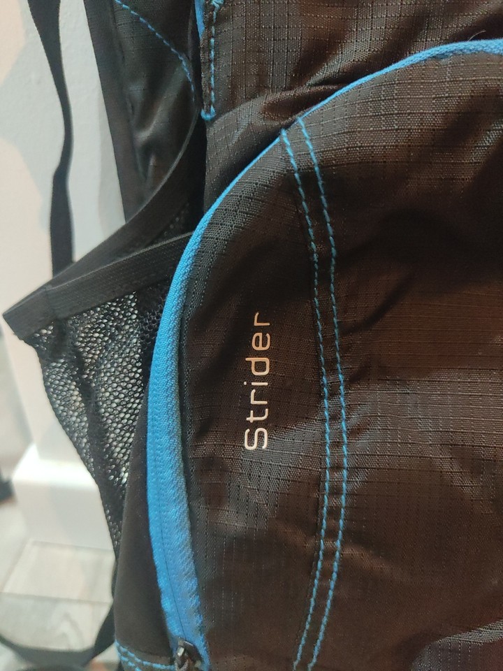 Gelert Strider 2.0L Hydro Pack Hiking Backpack Rucksack Bag Blue ...