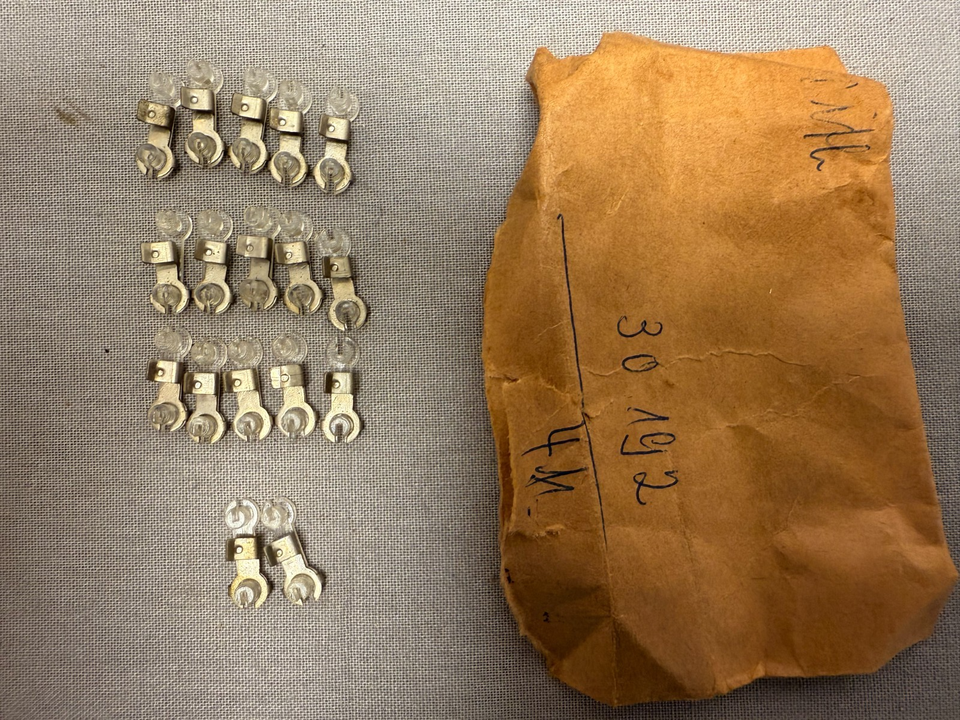 Märklin HO Scale 7010 Catenary Feeder Masts (53) & Catenary Mast Towers ...