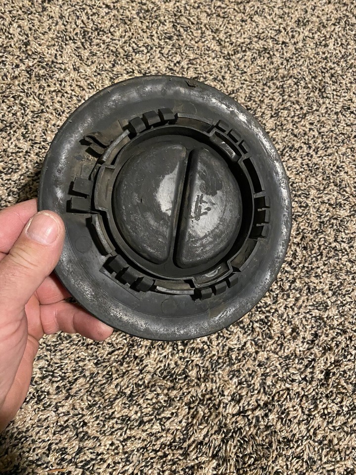 Gooseneck Bed Plug Cap Hole Cover 14-18 Ram 3500 Diesel | eBay