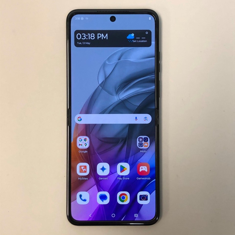 Motorola Moto Razr 2024 256GB XT2453 (Verizon) - Black w/ Original Box ...