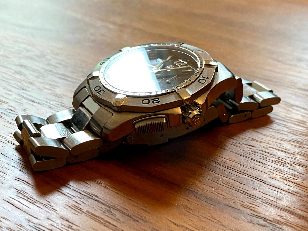 TAG Heuer Aquaracer Alarm 300m Mens Watch WAF111Z Black Dial TAG Heuer Aquaracer Alarm 300m Mens Watch WAF111Z Black Dial