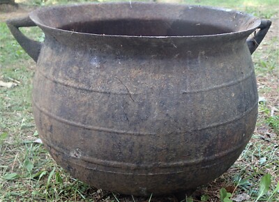 ANTIQUE COUNTRY CAST IRON FIRE HEARTH WITCHES CAULDRON KETTLE HALLOWEEN ...