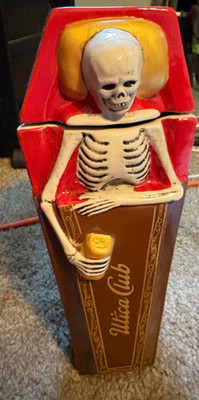 Schultz And Dooley Utica Club Casket Skeleton Stein #639 Of 750 | eBay