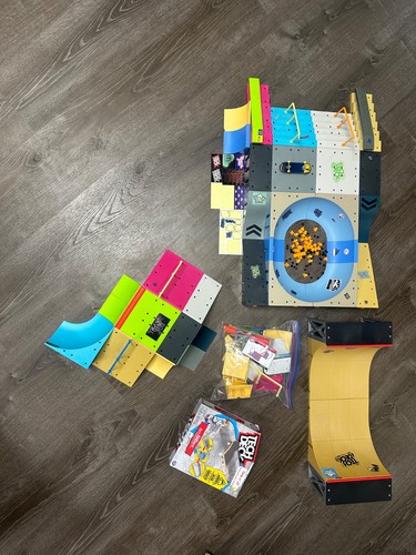 Ultimate Tech Deck Starter Kit With Many Different Playsets | eBay