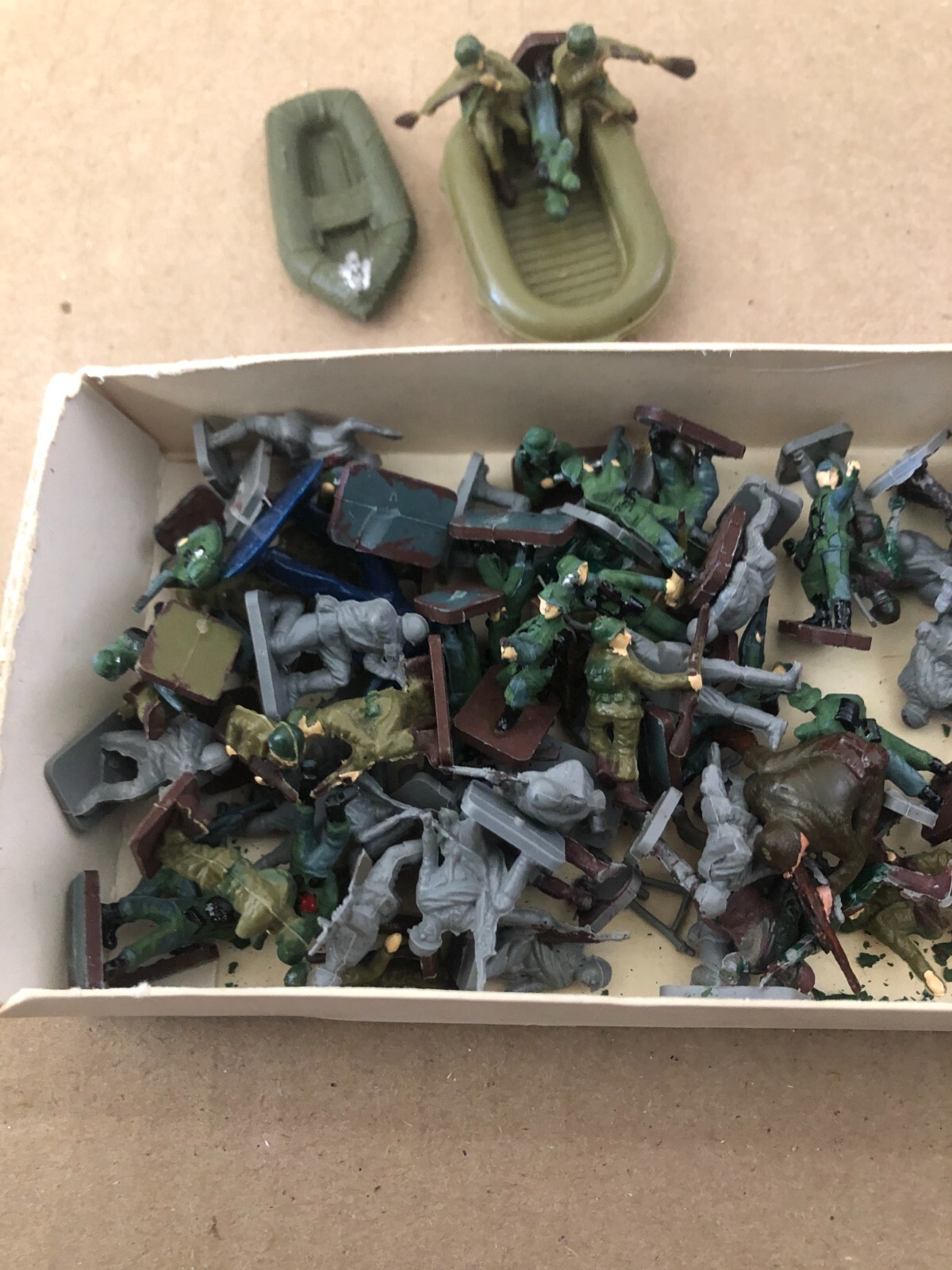 VINTAGE LOT OF MINI TOY SOLDIERS | eBay